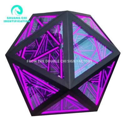 Cina Fine 2023 Materiale Visione 3D Melaleuca Specchio Abisso Specchio con luce LED ad alta luminosità in vendita