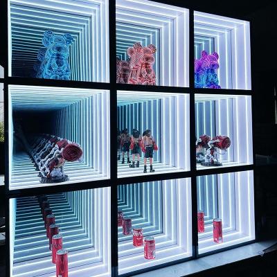 Cina 2024 Alta luminosità luce a LED Magic Mirror Display Case per il negozio al dettaglio vetro di vino in vendita