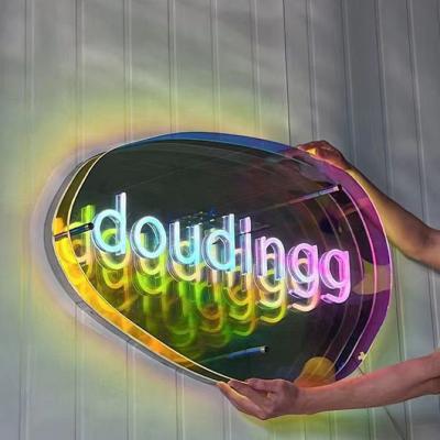 Cina Specchio a più strati Specchio a segno di neon 3D con logo LED a gradiente di colore personalizzato Perfetto in vendita