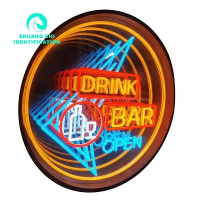 China 3D Neon Abyssal Mirror met aangepast ontwerp en 80lm/w lamp licht efficiëntie Te koop