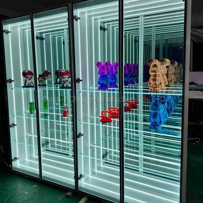 Cina Superbamente progettato Infinite Luminous Abyss Mirror Display Cabinet con dimensioni personalizzate in vendita