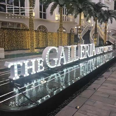 China Verlichte achterkant verlicht metaal led brief lichten teken acryl roestvrij staal lichtgevend karakter voor het display Te koop