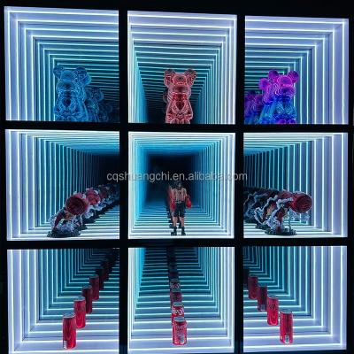 Cina Dimensioni personalizzate Fashion Light Up 3D LED Infinity Mirror Display Case per oggetti alla moda in vendita