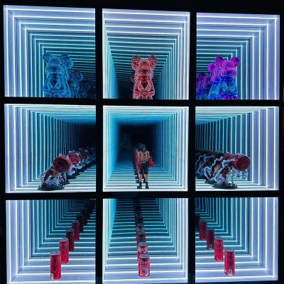 Cina Fonte luminosa LED ad alta luminosità customisato Infinity Illusion mirror display case in vendita