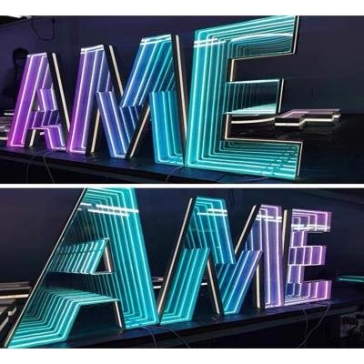 Cina Delicate LED Mini Letters Electronic Infinity Mirror Led Neon Sign Prodotto personalizzato in vendita
