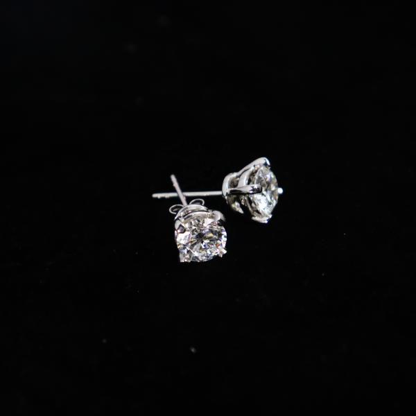 Quality Customized 18K Gold Diamond Stud Earring Fine Jewelry for Anniversary Wedding for sale