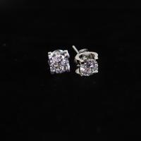 Quality Classic 1 Carat Lab Grown VVS 1 Round Cut Diamond 18K Gold Stud Earrings for sale
