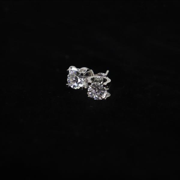 Quality Classic 1 Carat Lab Grown VVS 1 Round Cut Diamond 18K Gold Stud Earrings for sale