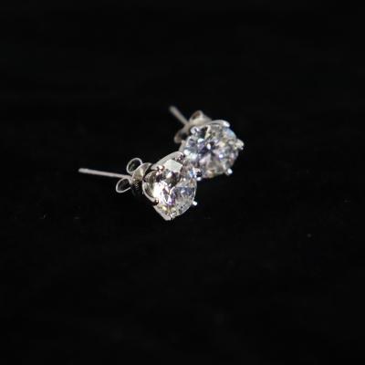 China Wholesale 18K White Gold Plated 1CT Lab Diamond Stud Earring Fashion Jewelry for Weddings & Parties Rhodium Setting for sale