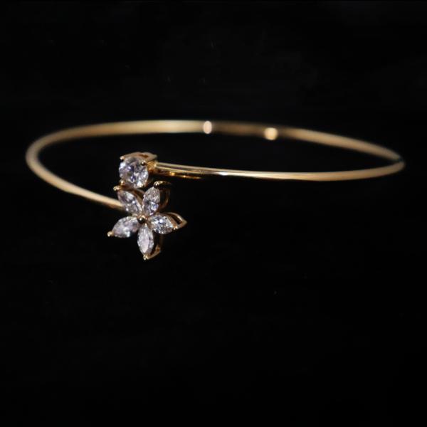 Quality Customized 18K Gold Flower Diamond Bracelet IGI GIA Lab Grown Diamond for for sale
