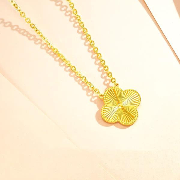 Quality Women's Classic Romantic IGI Certified 10K 14K 18K Gold Necklace with Brilliant for sale