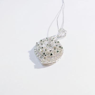 China Handmade 18K Gold Luxury Pendant Dainty Diamond Cluster Fashion Jewelry for Women Customized for Anniversary Wedding Banquet for sale