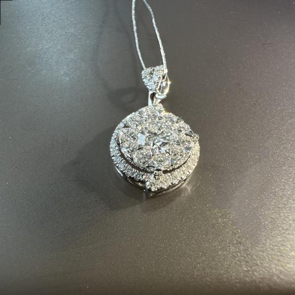 Quality Handmade 18K Gold Luxury Pendant Dainty Diamond Cluster Fashion Jewelry for for sale
