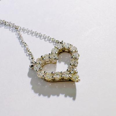 China Customized Luxury 18K Gold Heart-Style Pendant Handmade Diamond Necklaces for Women for Anniversary Wedding Banquet for sale