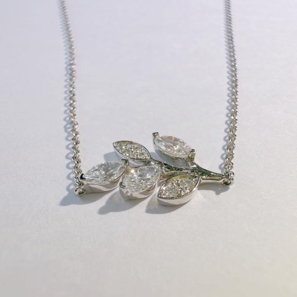 Quality Handmade Luxury 18K Gold Leaf Pendant Necklace New Design Fashion Jewelry Women for sale