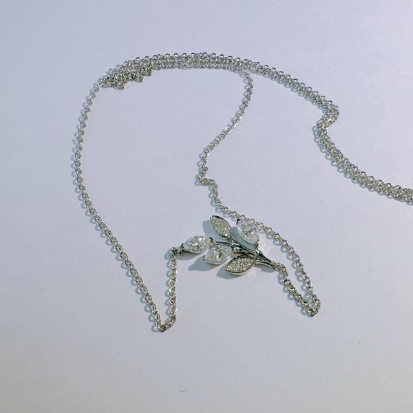 Quality Handmade Luxury 18K Gold Leaf Pendant Necklace New Design Fashion Jewelry Women for sale