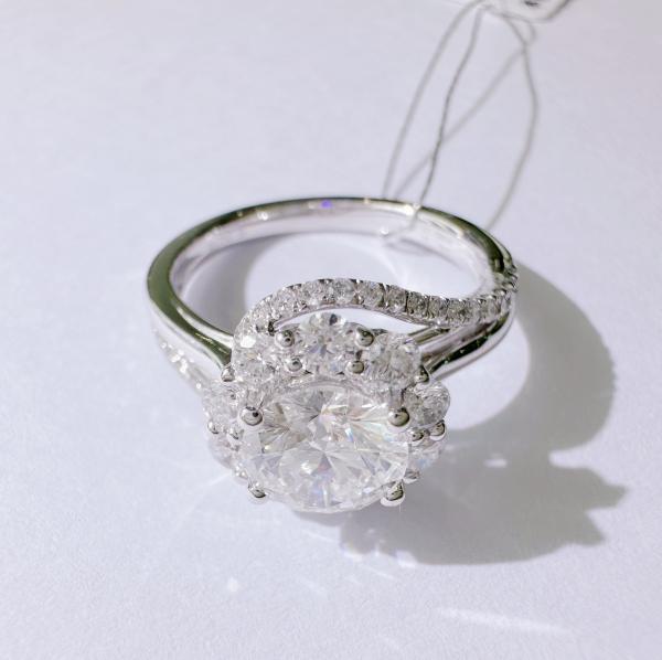 Quality Fortune Flower Customized 18K Gold Diamond Ring Engagement Wedding Banquet Women for sale