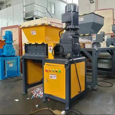 Cina Mini cucina spazzatura trituratrice macchina di plastica alluminio rottami cavo legno doppio albero trituratore in vendita