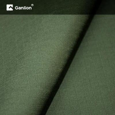 Cina Volte tanto del cotone T400 di Polyestre molte sorvegliano il materiale uniforme di Ripstop del tessuto lavabile in vendita