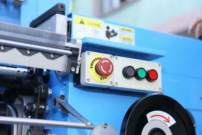 China Elastische Bandagenherstellungsmaschine Medizinische Spezialausrüstung Kundenspezifische Konfigurationen Verfahren für medizinisches Textilzubehör zu verkaufen