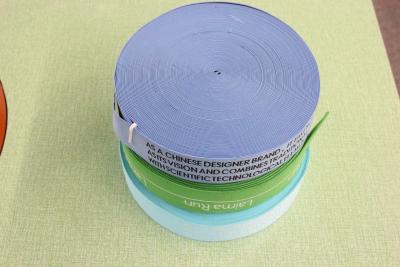 China Elastische tape oprol machine Gemakkelijk te bedienen plastic verpakkingstape machine voor kledingriem Te koop