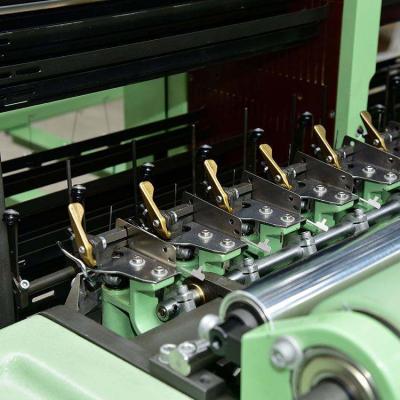China Tear Mecânico de Tiras/Cintos Elásticos sem Lançadeira de Alta Velocidade | Máquina Têxtil de Precisão para Cintos, Alças e Tiras Elásticas – Direto da Fábrica à venda