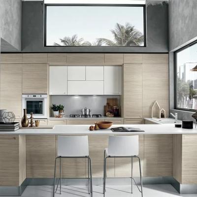 Chine 2024 Nouveaux armoires de cuisine sur mesure meubles de cuisine modulaires armoire de cuisine en bois massif pour appartement à vendre