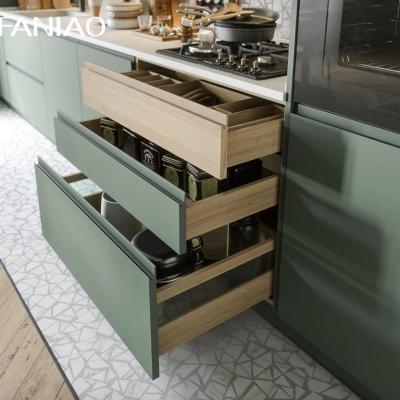 Cina Cina Fabbricante Armadi da cucina in legno compensato Moderni disegni Armadi da cucina in Melamina Flat Pack Modulare in MDF in vendita