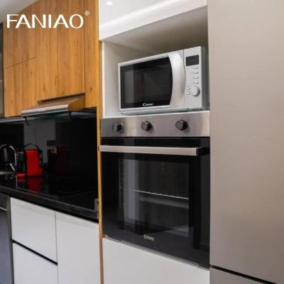 Cina Custom Full Luxury Lacca Con Lavello Moderno Mini Cucina Gabinetto Per Hotel in vendita