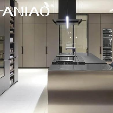 Cina Arredamento di cucina in acciaio inossidabile intelligente Arredamento interno Arredamento di cucina in alluminio metallico personalizzato per il Medio Oriente in vendita