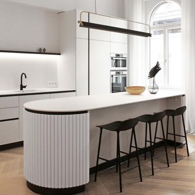 Cina Luxury Customized Modular Kitchen Cabinet Tecnologia intelligente Isola di moda Legno massiccio MDF vetro in acciaio inossidabile per villa in vendita