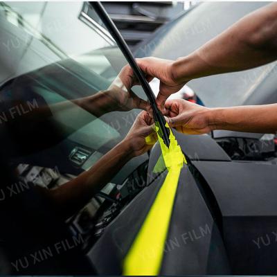 Cina Self Adhesive 3 Mil Safety Film 99%IR Bloccante Film di sicurezza automobilistica Applicazione bagnata in vendita