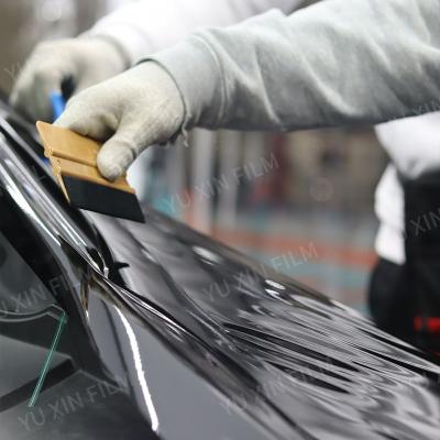 Cina Film per vetri di auto Ultra HD 1.52x30M Protezione della privacy Film tintato al carbonio Resistente al calore in vendita