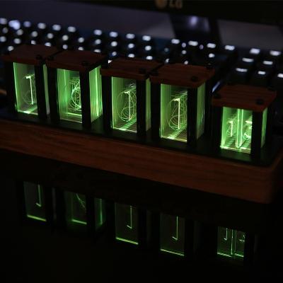 Cina Forma quadrata di incandescenza LED di RGB della metropolitana dell'orologio elettronico della luce in vendita