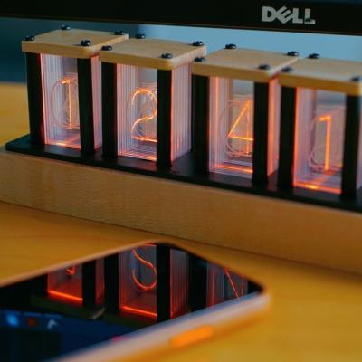 Cina Forma quadrata di incandescenza LED di RGB della metropolitana dell'orologio elettronico della luce in vendita