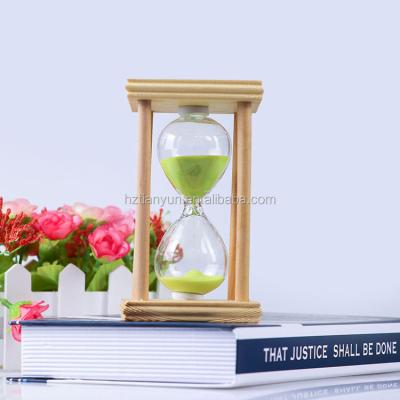 Cina L'orologio di legno tradizionale della sabbia della clessidra una dimensione di 30 minuti ha personalizzato in vendita