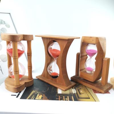 Cina Vari generi all'ingrosso di clessidra di legno del temporizzatore della sabbia per le decorazioni in vendita