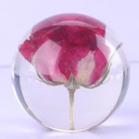 China Dia80mm Dia90mm Flower Paperweight Clear Solid Epoxy Resin Sphere for sale