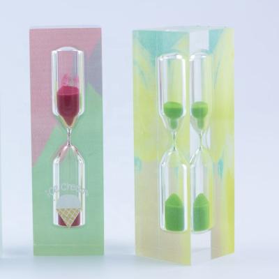 Cina Piccolo temporizzatore su ordinazione della sabbia della clessidra del lucite per il regalo promozionale in vendita