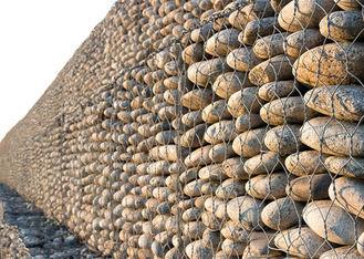 China Lightweight Retaining Wall Gabion Baskets Fence 3.0 - 5.0 Mm Wire Diameter for sale
