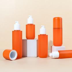 Cina Bottiglia di plastica a spruzzo in PET quadrata trasparente Custom Bottiglie di plastica per trucco di lusso in vendita