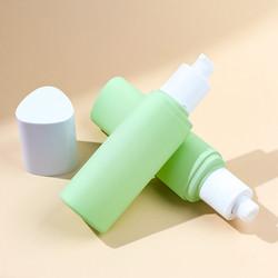 China Garrafas de spray de limpeza de plástico retangular transparente Garrafas de atomizador de perfumes de 150 ml à venda