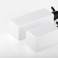 China Empty Cosmetic Lotion Bottle 200ml Square Shape 61mm Width With 42mm Pump for sale