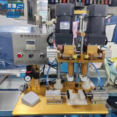 Cina Ruote della tappatrice 4 della bottiglia di altezza di controllo 300mm del pedale che girano strettamente i coperchi a vite in vendita