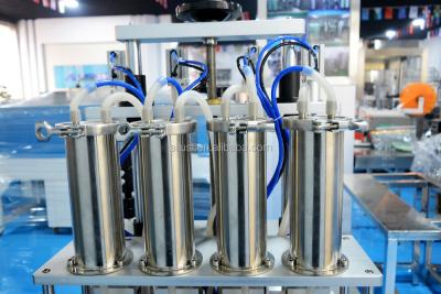 Cina 4 ugelli imbottigliano la norma liquida della macchina di rifornimento SUS304 GMP in vendita