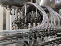 China Automatic Stainless Steel Liquid Filling Machine 100-5000ml CE Certified for Chemical Beverage for sale