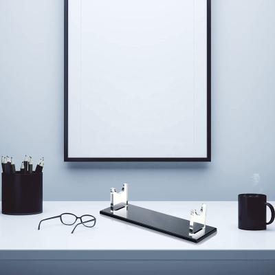 Cina Contatore Acrilico Display acrilico spada lampada stand decorazione spada luminosa parete appesa 2.36in in vendita