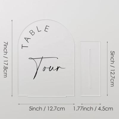 Cina Segnale di tavolo arco acrilico con gioiello moderno 4x6 con supporto per il numero di tavolo acrilico con stampa dorata in vendita