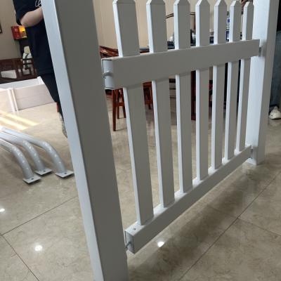 Cina Recinzione esterna in PVC impermeabile, manutenzione minima, bordura per giardino in plastica in vendita