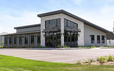 China Aisc En Jis Standard Commercial Steel Building Prefab Steel Shopping Center for sale